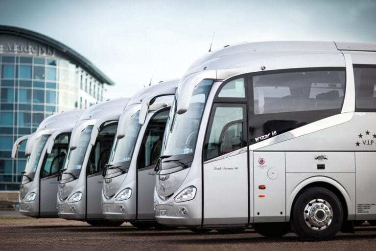 Dubai to Oman Bus: Schedule, Ticket Price & Border Guide (2026)